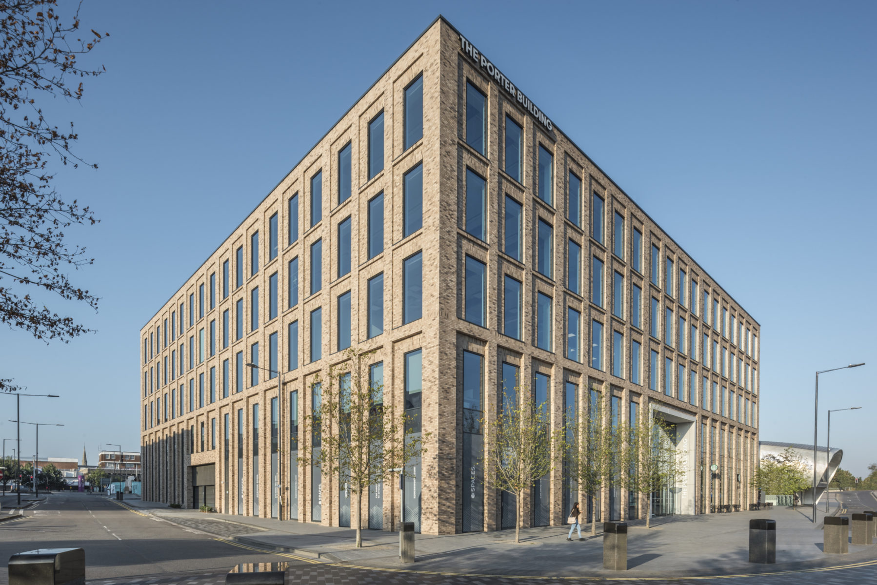 "The Porter Building", Slough, Großbritannien - Feldhaus